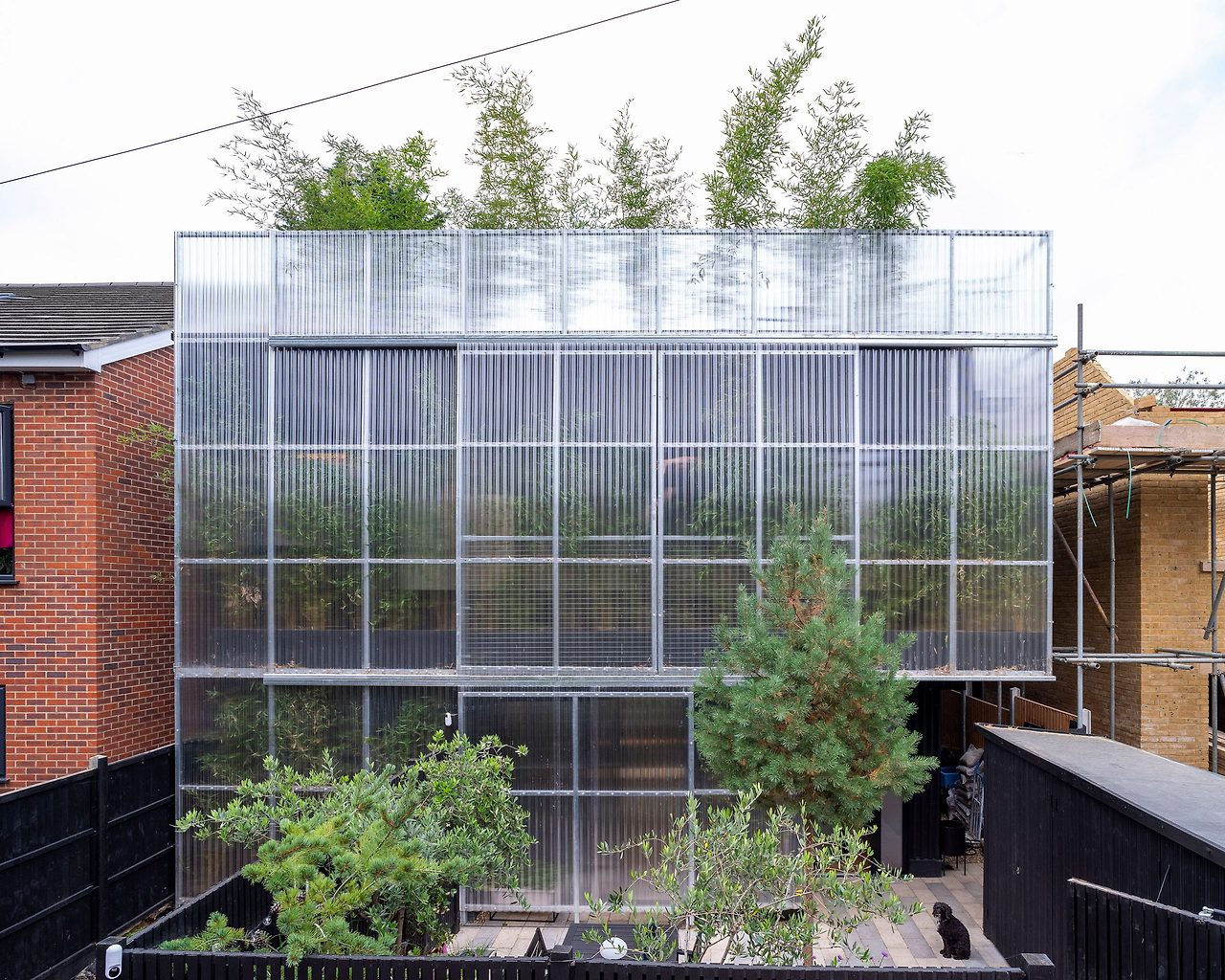 *그린하우스 Hayhurst and Co designs low-energy London home as "domestic ...