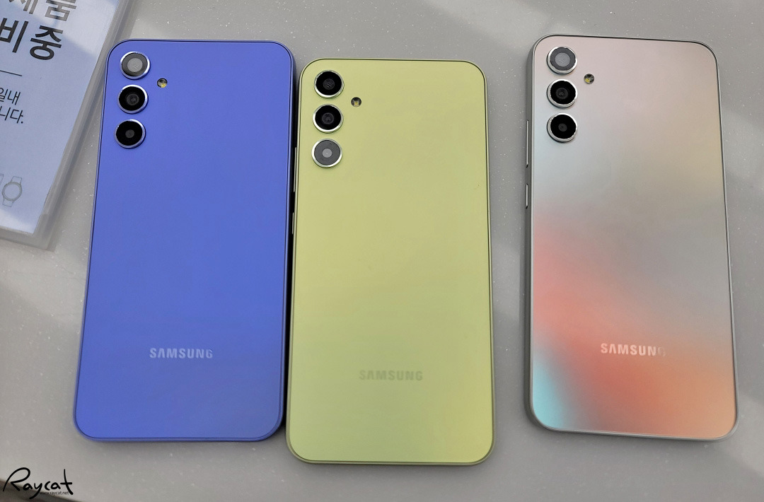 삼성 갤럭시 A34 5G 자급제 어썸실버 디자인 보기