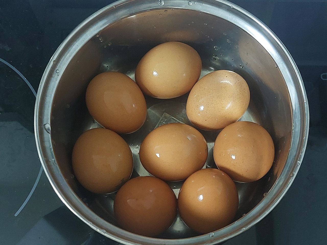 계란 껍질 잘 까지게 삶는 법 이것만 알면 소금 식초 찬물 필요없어요 5분전 유용한 건강 요리 소식