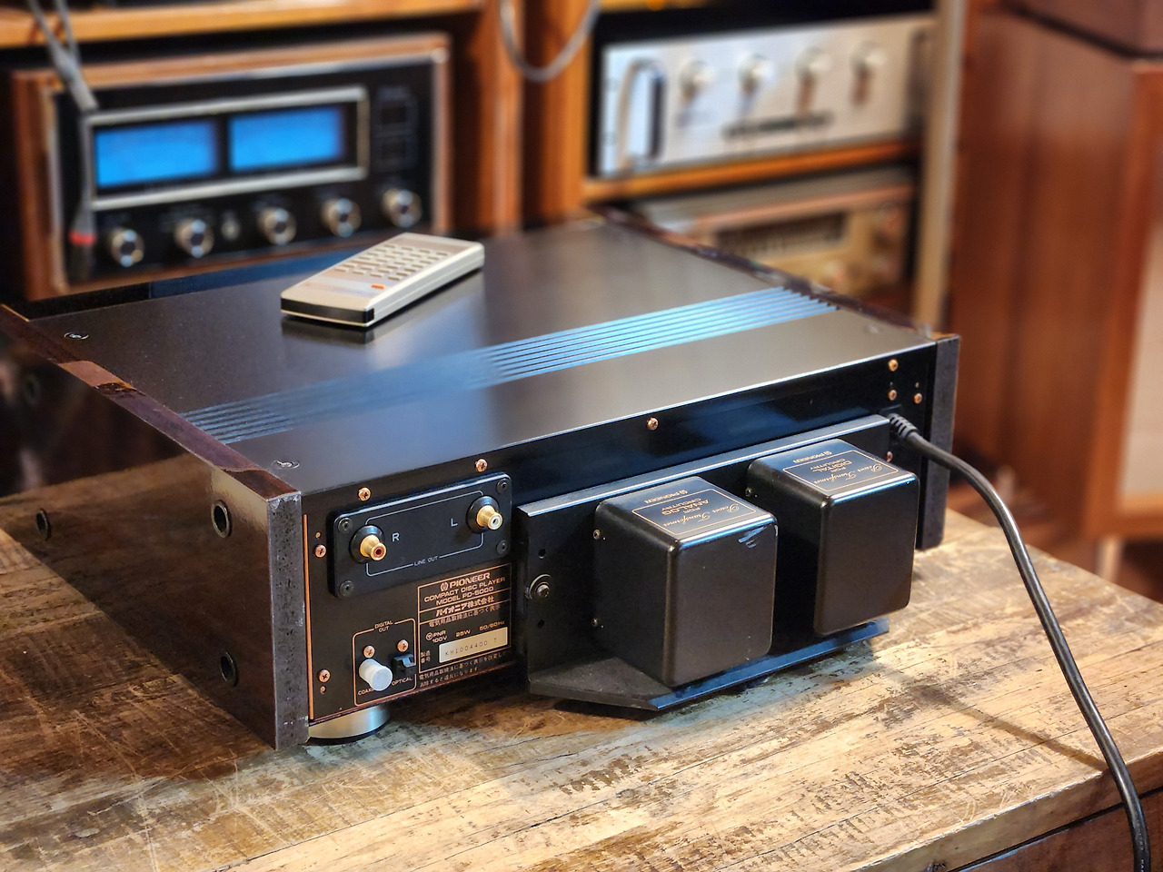 보기드믄 Pioneer 파이오니아 사의 명기 Pd 5000 시디 플레이어 입니다 신품픽업 교체 리모컨 A급