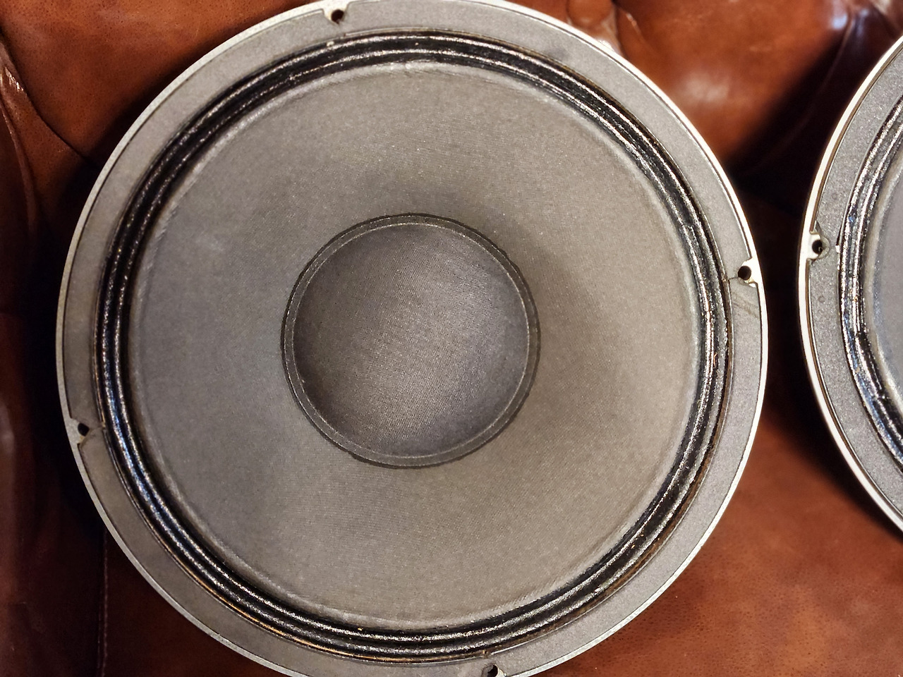 영국 Tannoy 탄노이 사의 명기 Lancaster Corner 레드모니터12 검정배꼽 오리지널 랑카스터코너 인클로우져