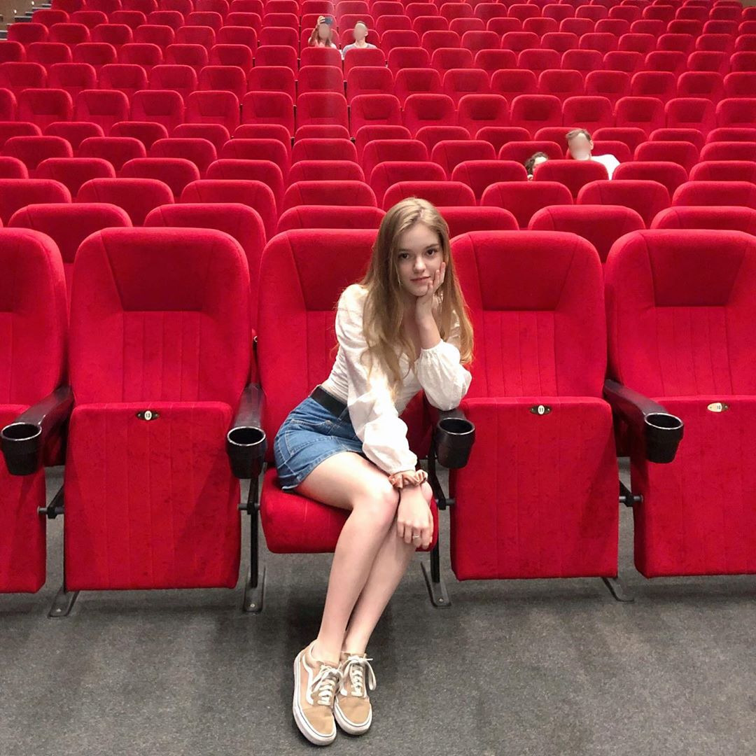 유학소녀 블라다 나이 집안 과거 국적 우크라이나 학력 Vlada 인스타