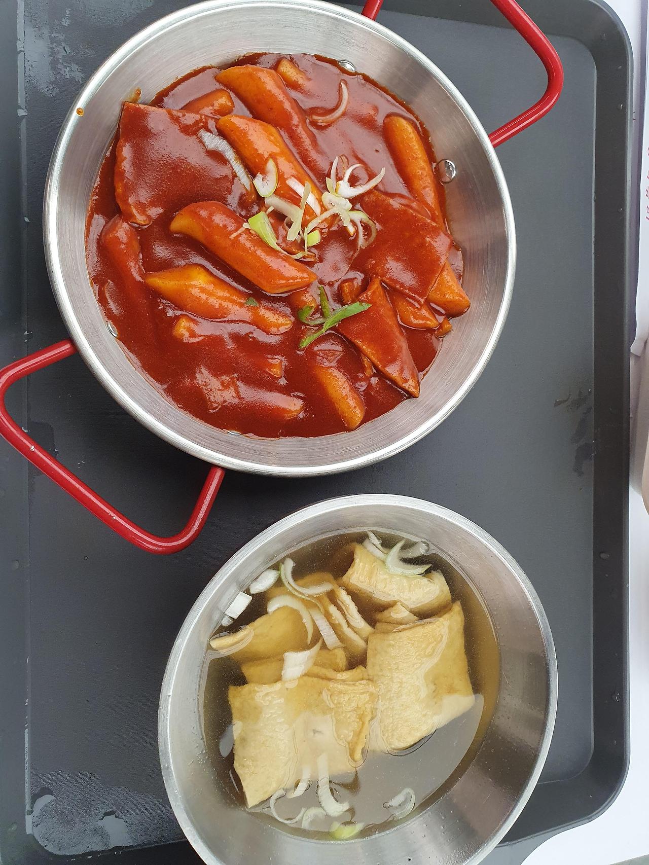 여의도 분식점떡볶이 리뷰 여왕떡볶이 현대백화점 더현대점 떡볶이 어묵 시식 후기
