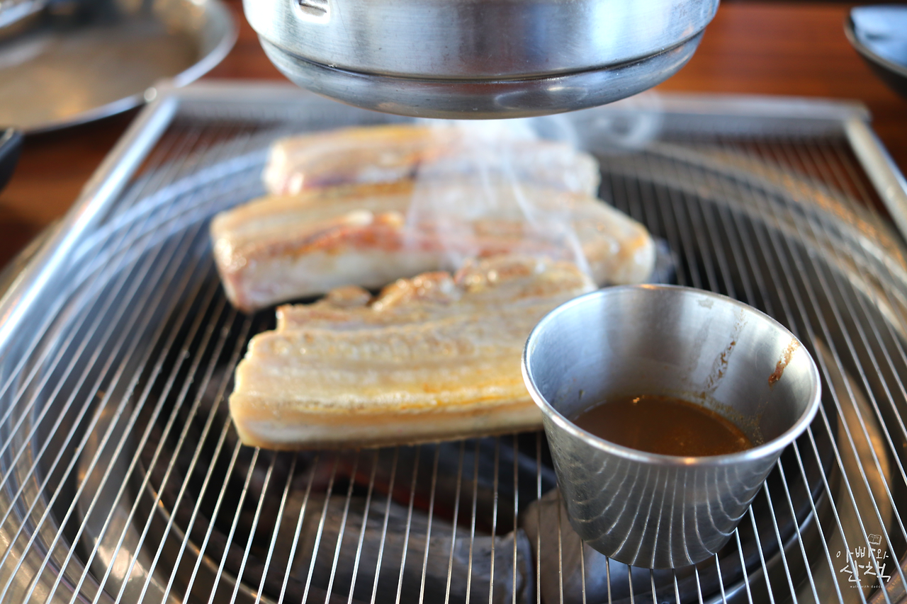 꺼멍목장 - 가족 여행으로 가기 좋은 흑돼지 전문