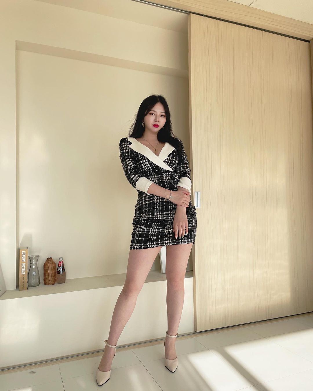 Uoo 핀업 걸 비키니 수영복 육덕 몸매 패션 일반인 각선미 모델 사진 셀카 인스타