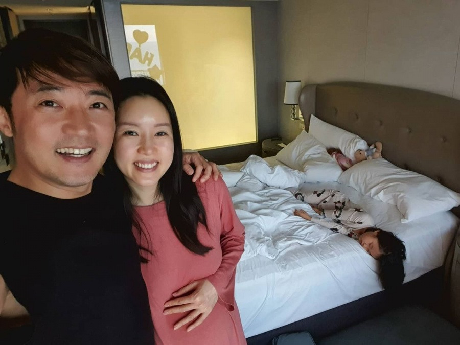 절대 결혼 안 한다고 했는데 팬들 몰래 3개월만에 결혼식을 올린 유명 연예인