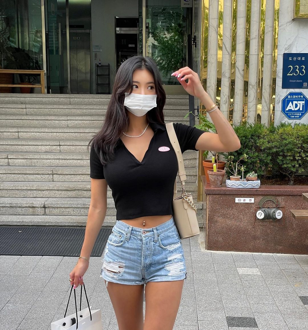 건강미인 우이니 사장님 인스타그램 셀카 사진 모음 — 스타들의★ 근황을 모아서