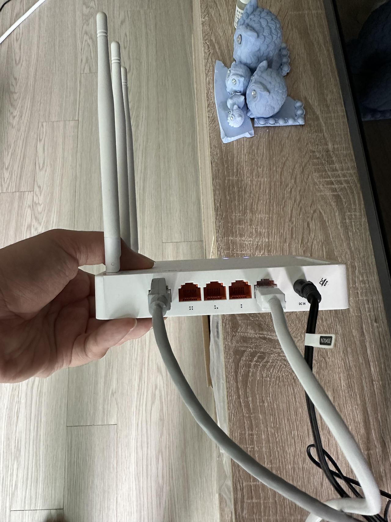 쿠팡 로켓배송 ipTIME 아이피타임 유무선 공유기 N704SE 사용 후기 정리