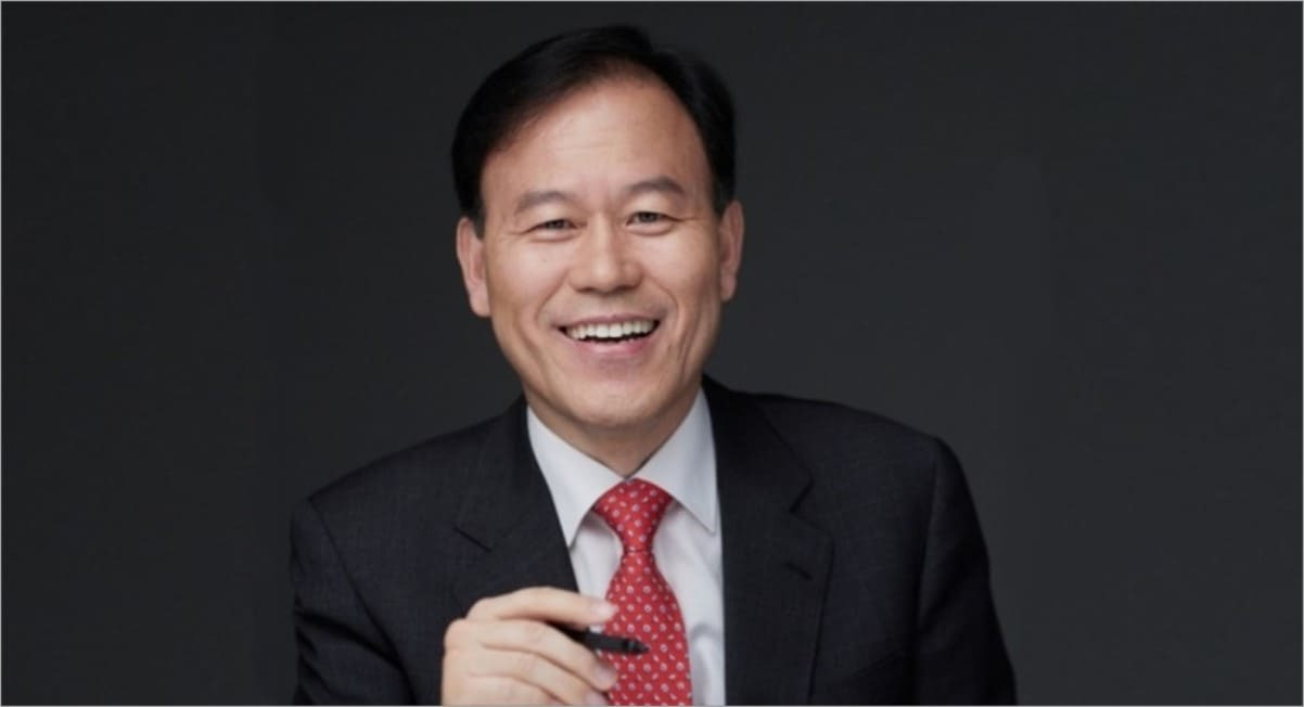 김용현 국방부장관 프로필 대통령실 이전 회전문 인사 입틀막 경호처장