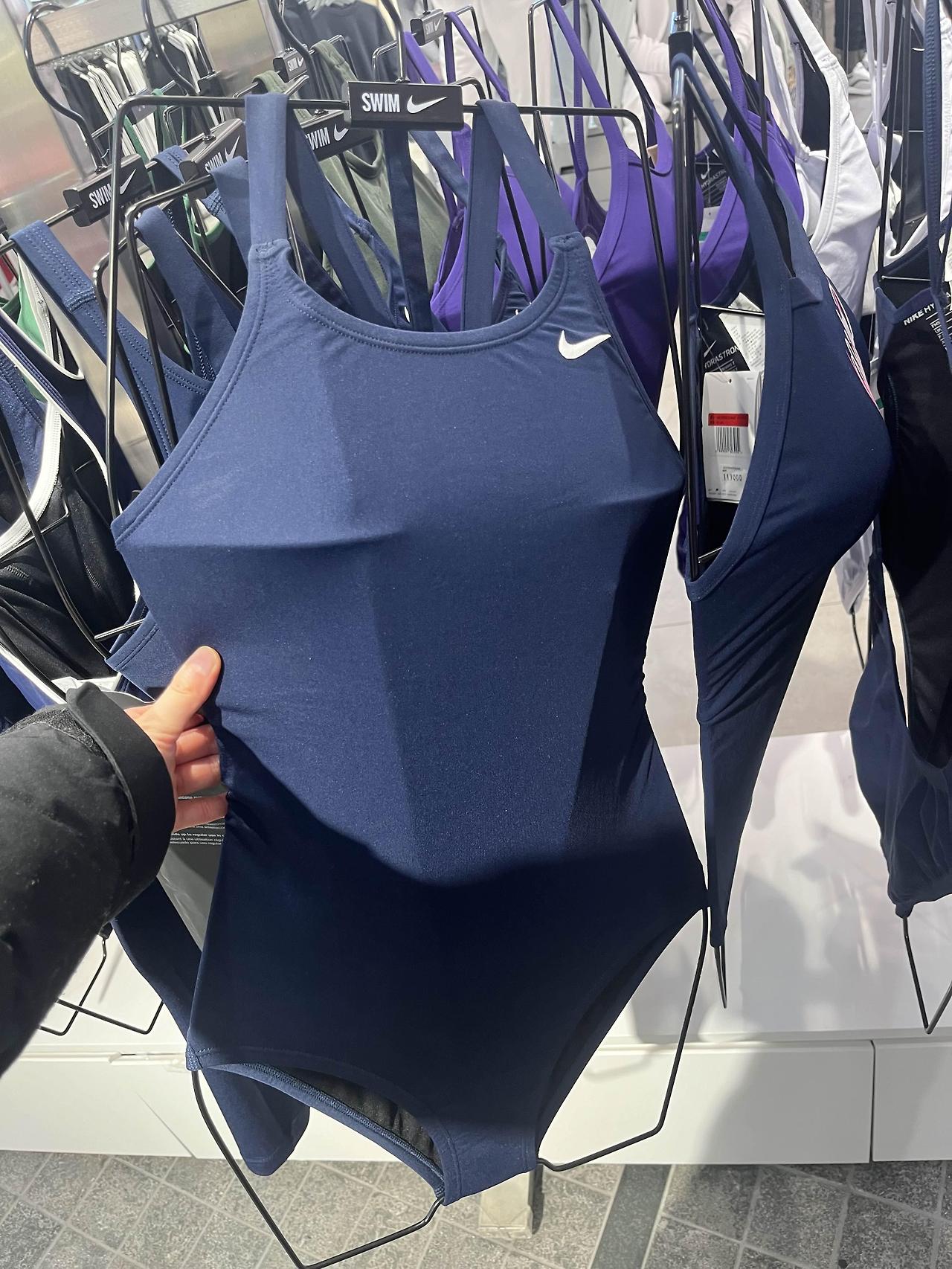영등포 타임스퀘어 신세계백화점 나이키스윔 매장 실내 수영복 수모 후기