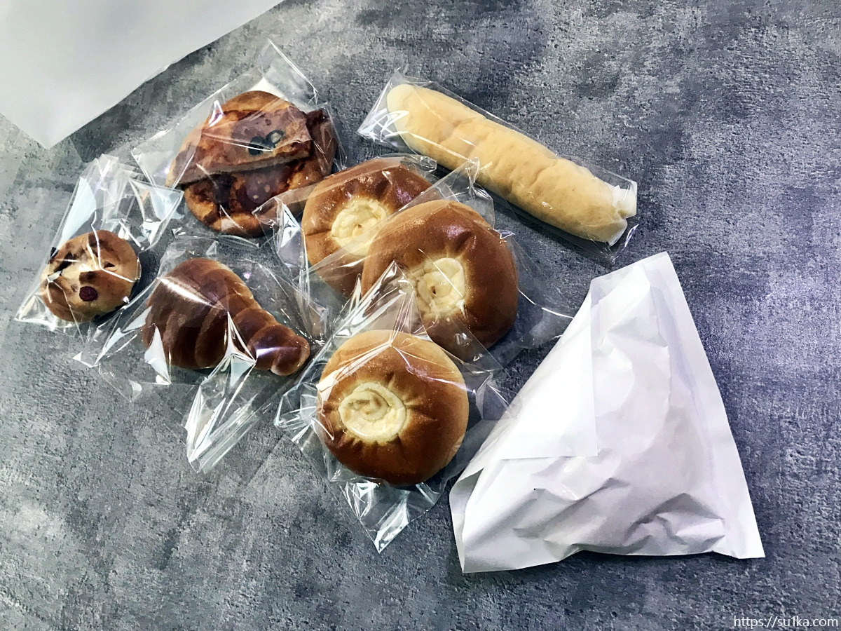 홍대 빵집 일본식 베이커리 카페 아오이토리 포장