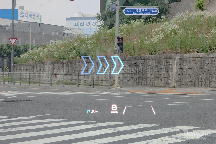 자동차의 안전운전과 편의를 위한 최신 기술! ACC, HUD 등 어떤 것이 있을까?