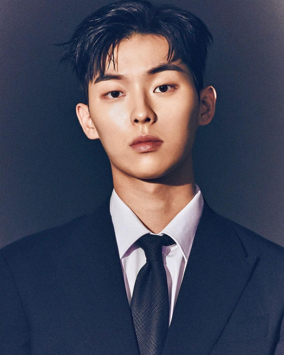 배우 최현욱 프로필 드라마 그놈은 흑염룡 문가영 백수정 남자친구 반주연 등장인물 관계도 나이 인스타 화보 실제키 Mbti