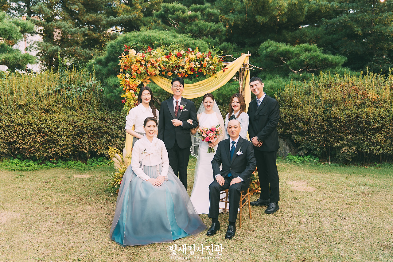 빌라드소전 본식스냅 소전미술관 웨딩 야간결혼식 빛새김사진관 시흥 야외결혼식 하우스웨딩 나이트웨딩 스몰웨딩스냅 본식 촬영 견적 공유