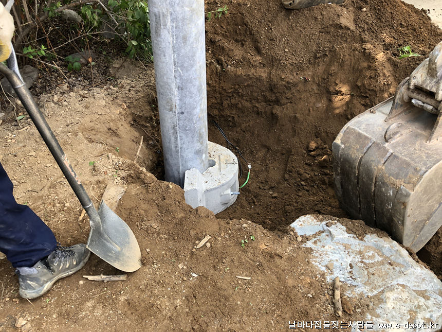 파주시 적성면 전원주택시공 중 한전 전신주 이설작업