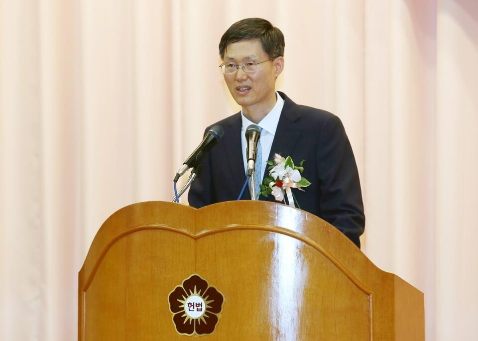 문형배 헌법재판관 프로필 고향 나이 헌법재판소장 권한대행 성향