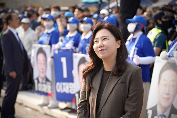 강유정 국회의원 프로필 교수 프로필 나이 남편 의원