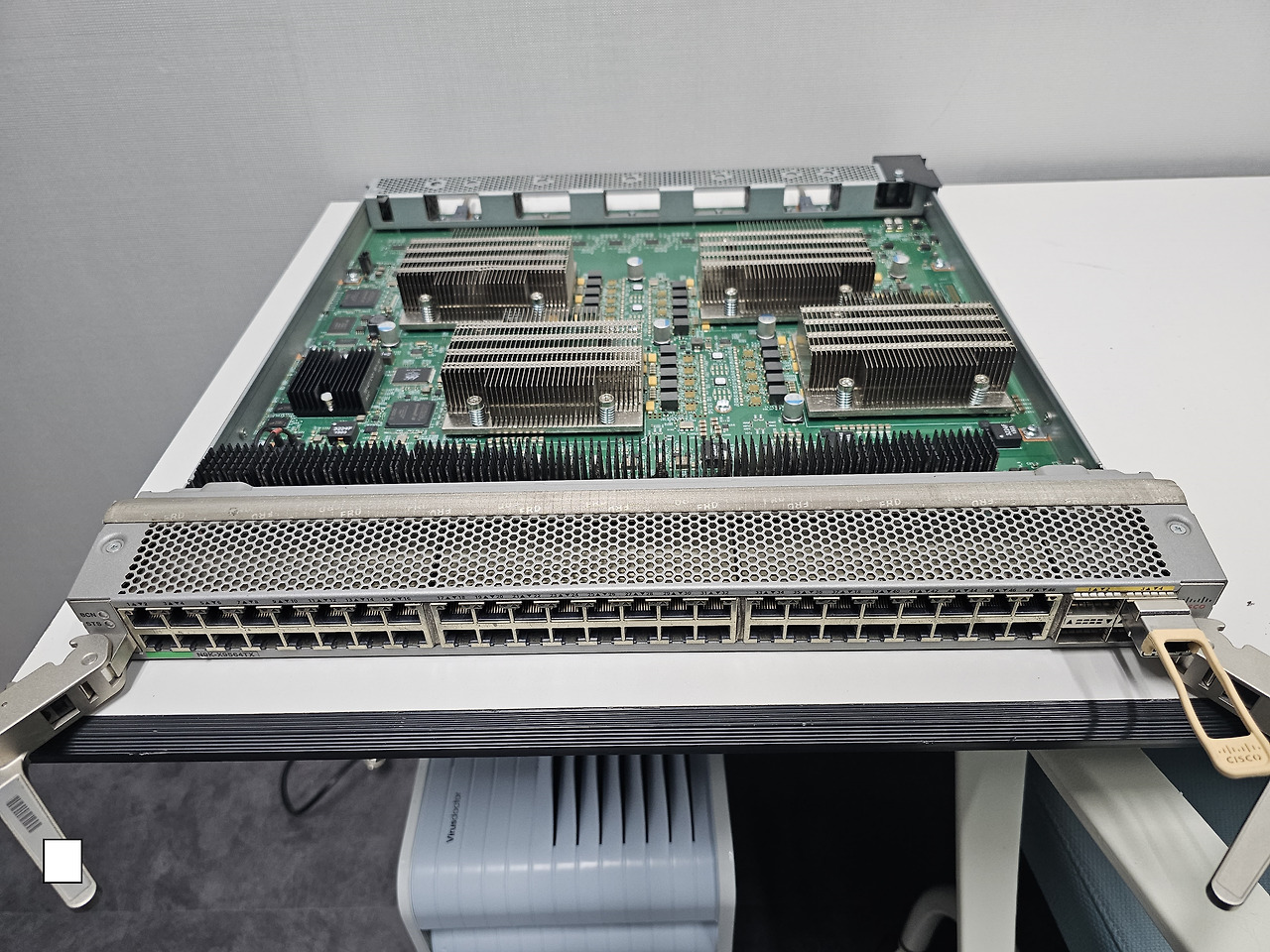 CISCO NEXUS 9500 샤시형 스위치의 모듈 구성