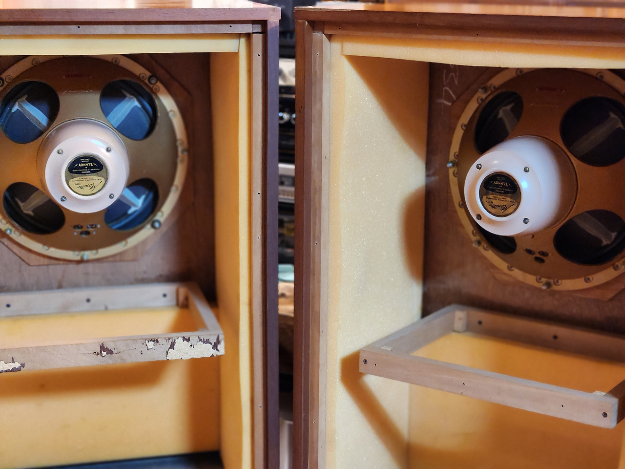 영국 Tannoy 탄노이 명기 Hpd385a Rectangular스피커 입니다 렉탱귤러 오리지널 인클로우져수납 극상품