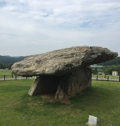 유네스코가 지정한 대한민국 세계문화유산 강화 고인돌 유적