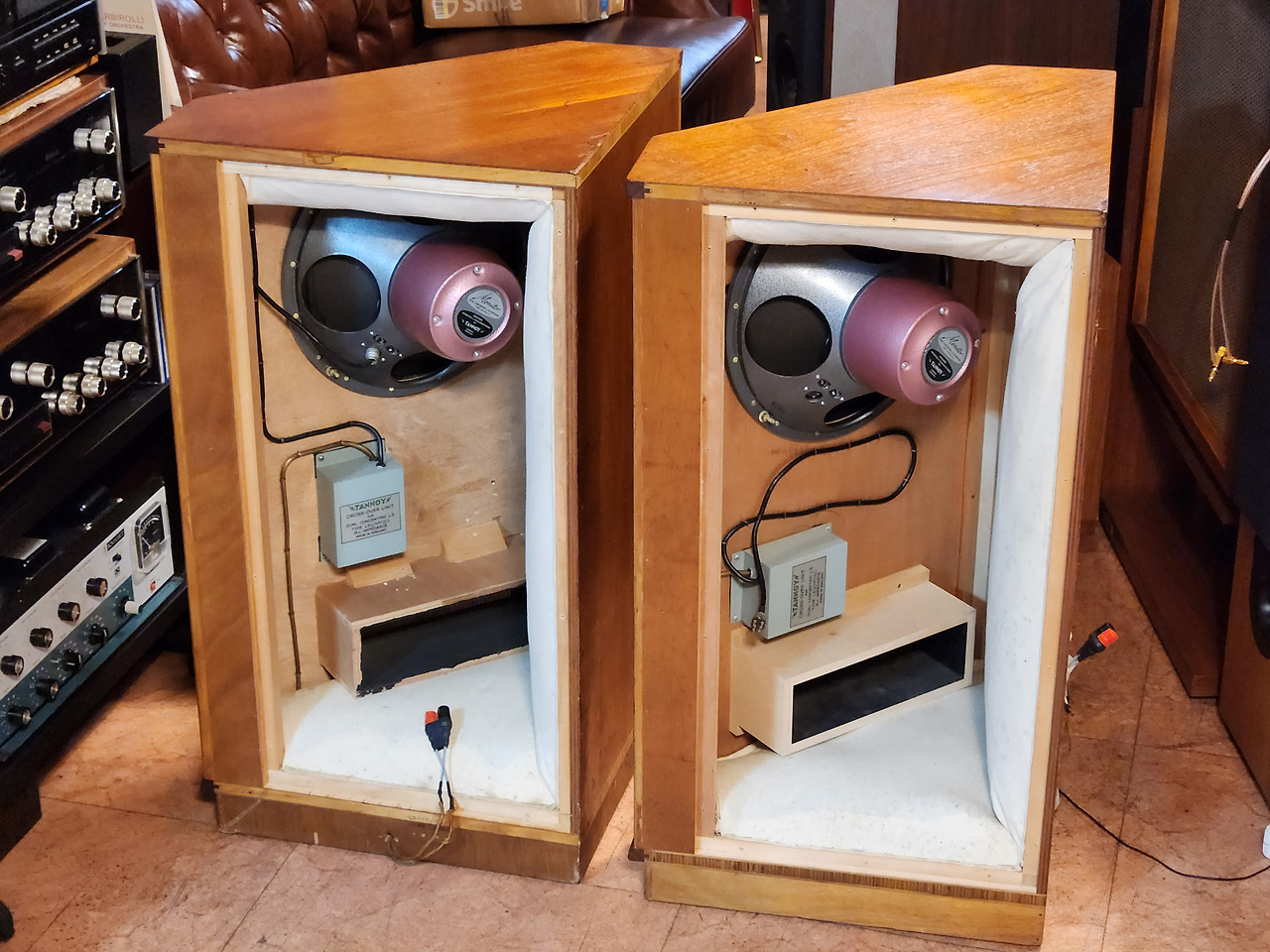 영국 Tannoy 탄노이 사의 명기 Lancaster Corner 레드모니터12 검정배꼽 오리지널 랑카스터코너 인클로우져