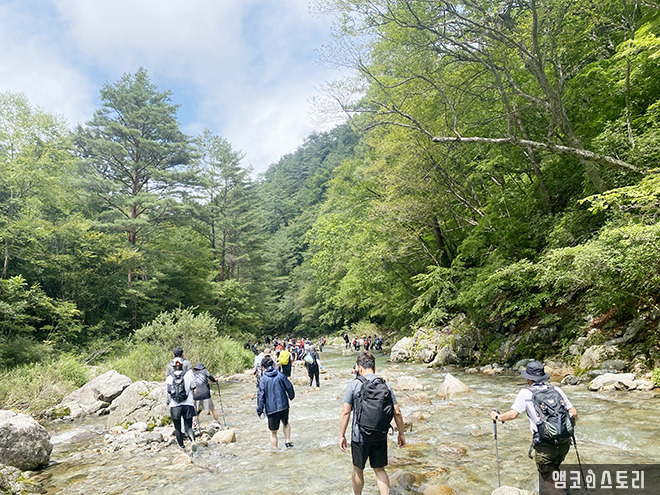 등산으로 힐링하기 여름엔 시원한 계곡 트레킹 강원도 인제 아침가리계곡