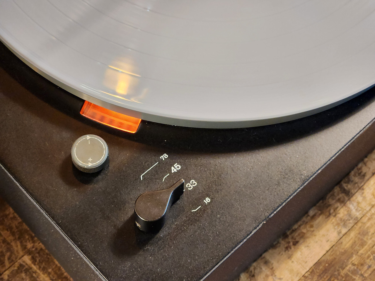 디터람스 디자인 독일 Braun 브라운사의 PS-500 턴테이블 입니다 -슈어75채용-(Stock-out)