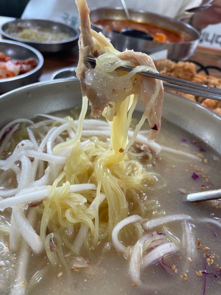 춘천 맛집 국수닭, 시원한 초계국수와 바삭한 메밀치킨 전문점 - 카키네