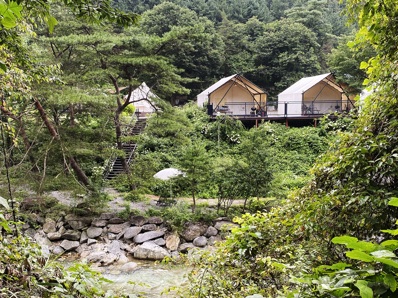 경기도 가평군 헬로우 힐 연인산 캠핑장