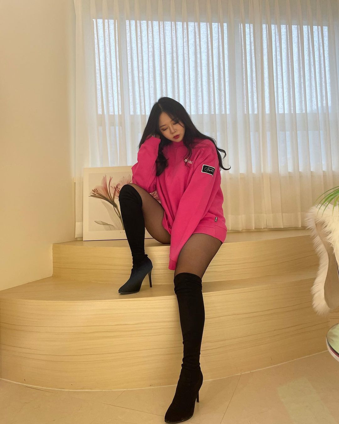 Uoo 핀업 걸 비키니 수영복 육덕 몸매 패션 일반인 각선미 모델 사진 셀카 인스타