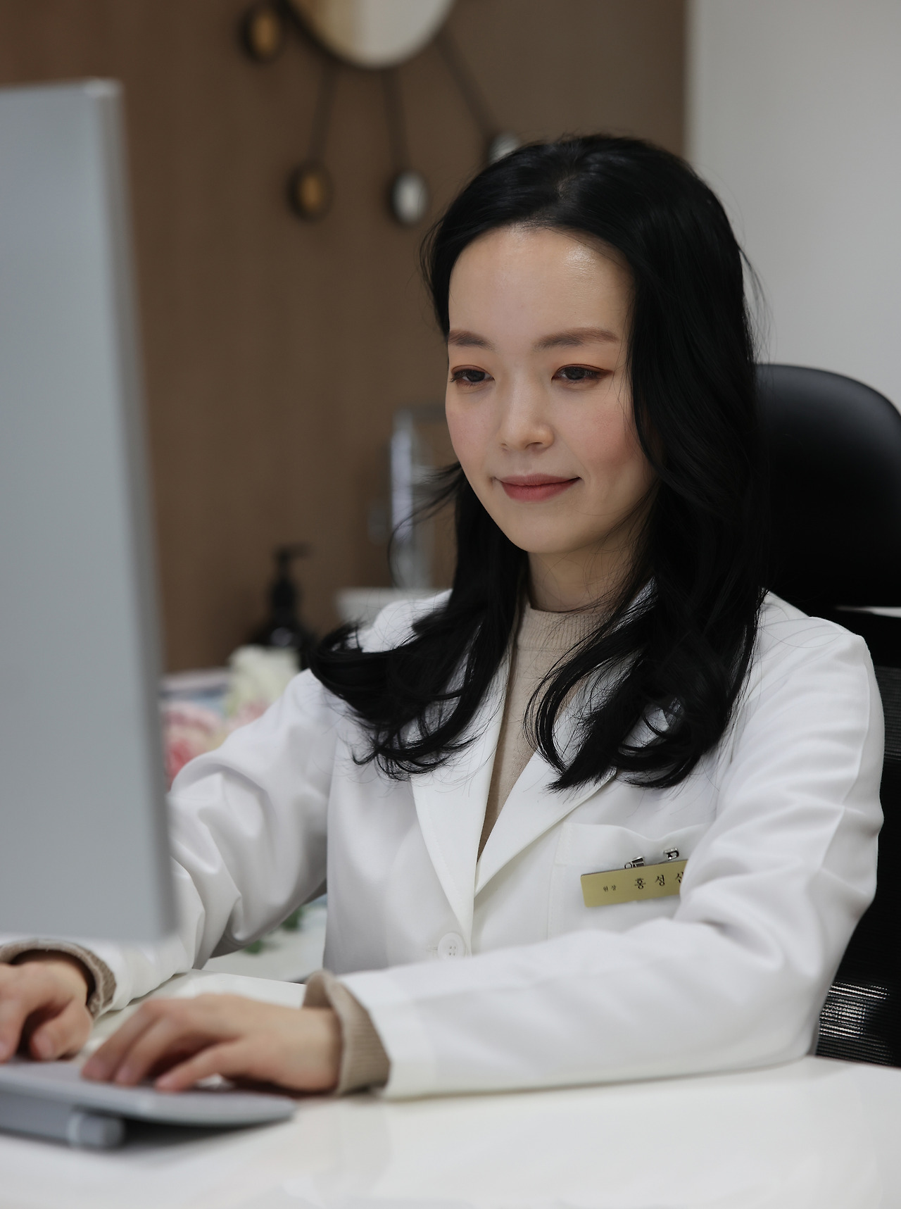 홍성신 원장 통합적 한방 치료로 몸과 마음의 건강 증진을 도모하다