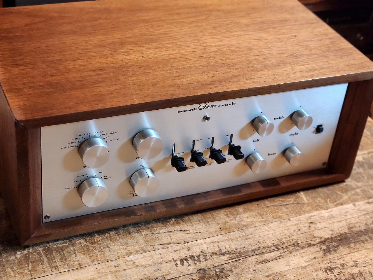 Marantz 마란츠 사의 명기 7c 진공관 프리엠프 입니다 극상품 25주년기념비 79년 팩토리버젼 발매모델 뮬러드관 채용