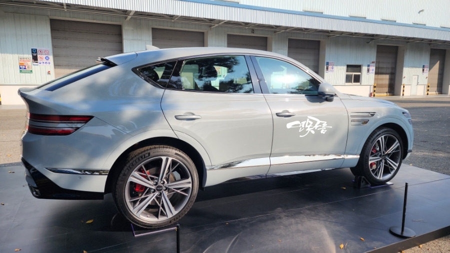 실물 제네시스 Gv80 쿠페 베링블루 이건 Bmw 브루클린 그레이 슈퍼차저 양산차