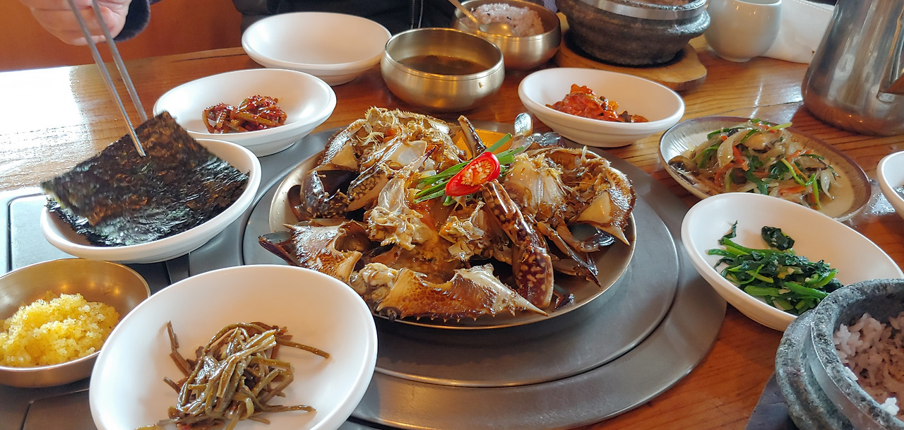 별을 쏘다 안집 간장게장 백운호수 온누리장작구이 등 먹부림