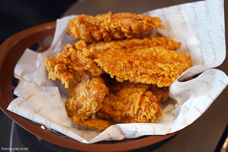 KFC 블랙라벨 치킨 리뉴얼 | 켄터키 통다리 순살 치킨