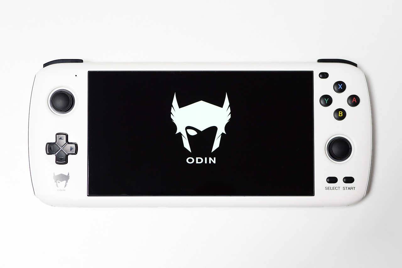 폰 없이 게임을 계속 해보자. Ayn 오딘 라이트 (Odin Lite) 개봉기