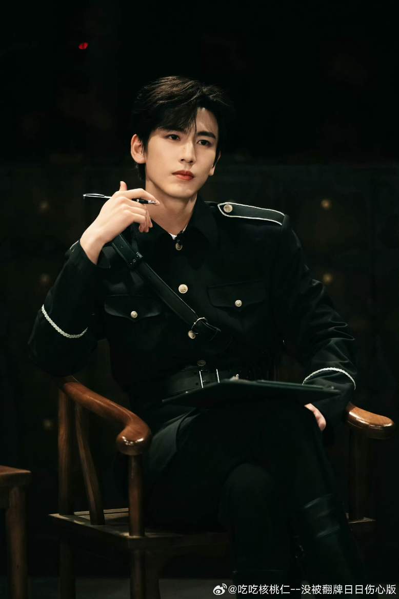배우류우녕 And 장릉혁 X 사진and영상 ️ 류우녕 배우가 장릉혁 배우에게 압도당했다고요