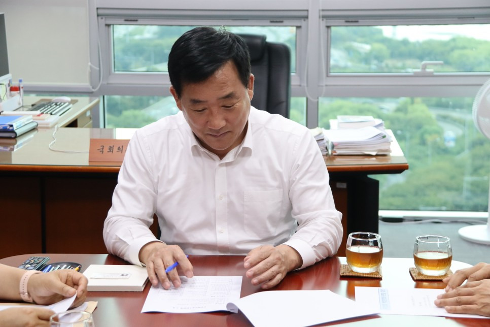 박성민 국회의원 프로필 약력 경력 고향 학력 학교 경남 울산 출신 나이 종교 군대 재산 중구청장 햄블