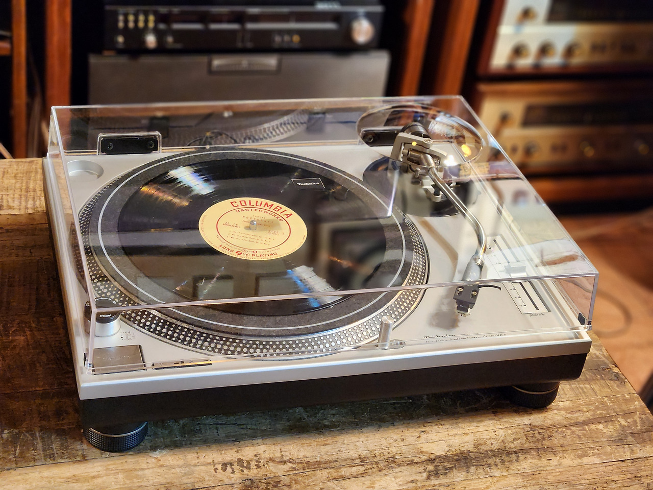 Technics 테크닉스 스테디셀러 Sl 1200mk2 턴테이블 입니다 220v A급 슈어바늘 채용 Stock Out
