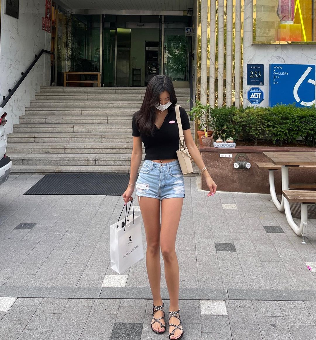 건강미인 우이니 사장님 인스타그램 셀카 사진 모음 — 스타들의★ 근황을 모아서
