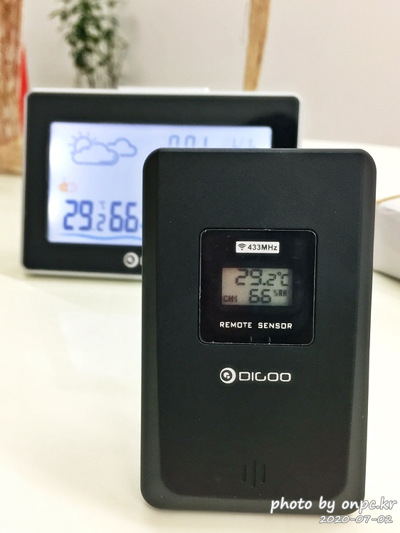 여름and장마철 필수품 실 내외 온도 습도 체크로 쾌적하게 보내세요 Onpc