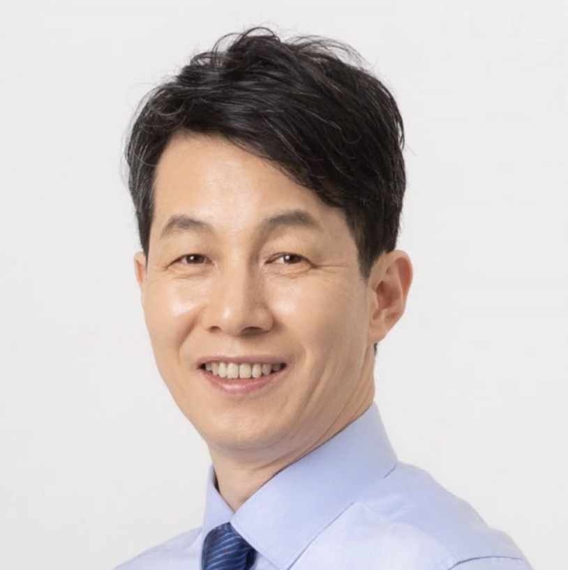 국회의원 윤건영 프로필 나이 고향 지역구 학력 경력 논란 페이스북 지식정보