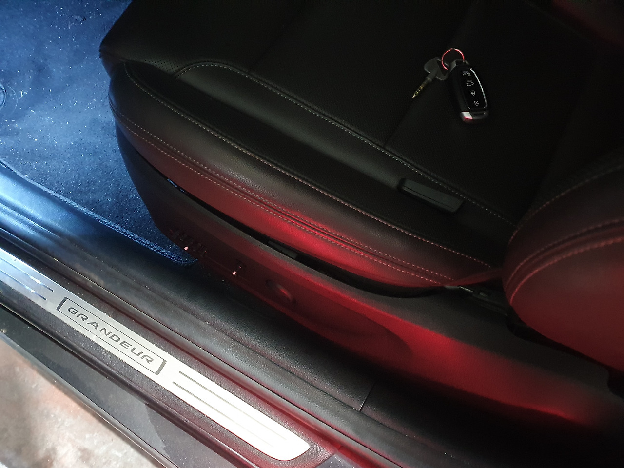 그랜저 IG DIY - 전동시트 스위치 직접 수리하기 :: kunaDiary();