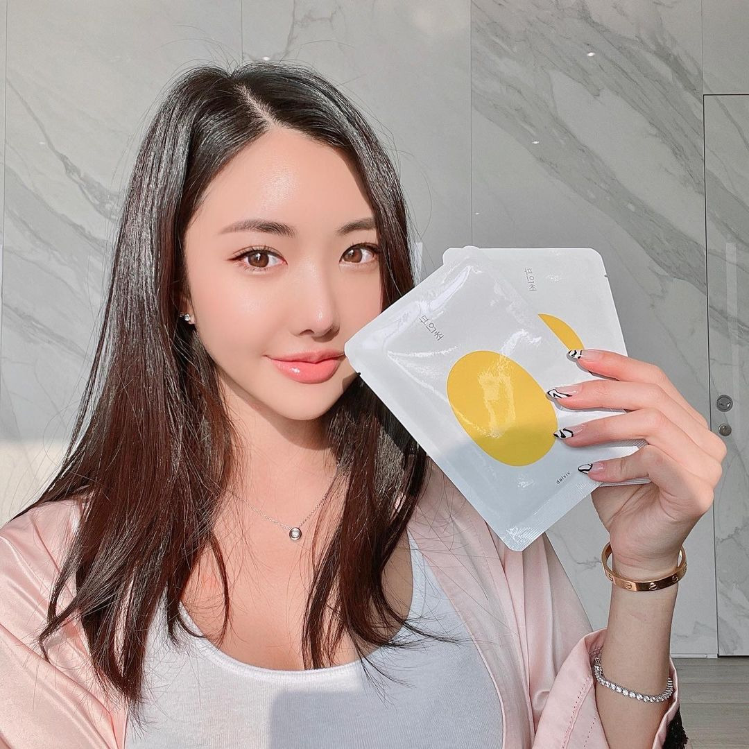 건강미인 우이니 사장님 인스타그램 셀카 사진 모음 — 스타들의★ 근황을 모아서