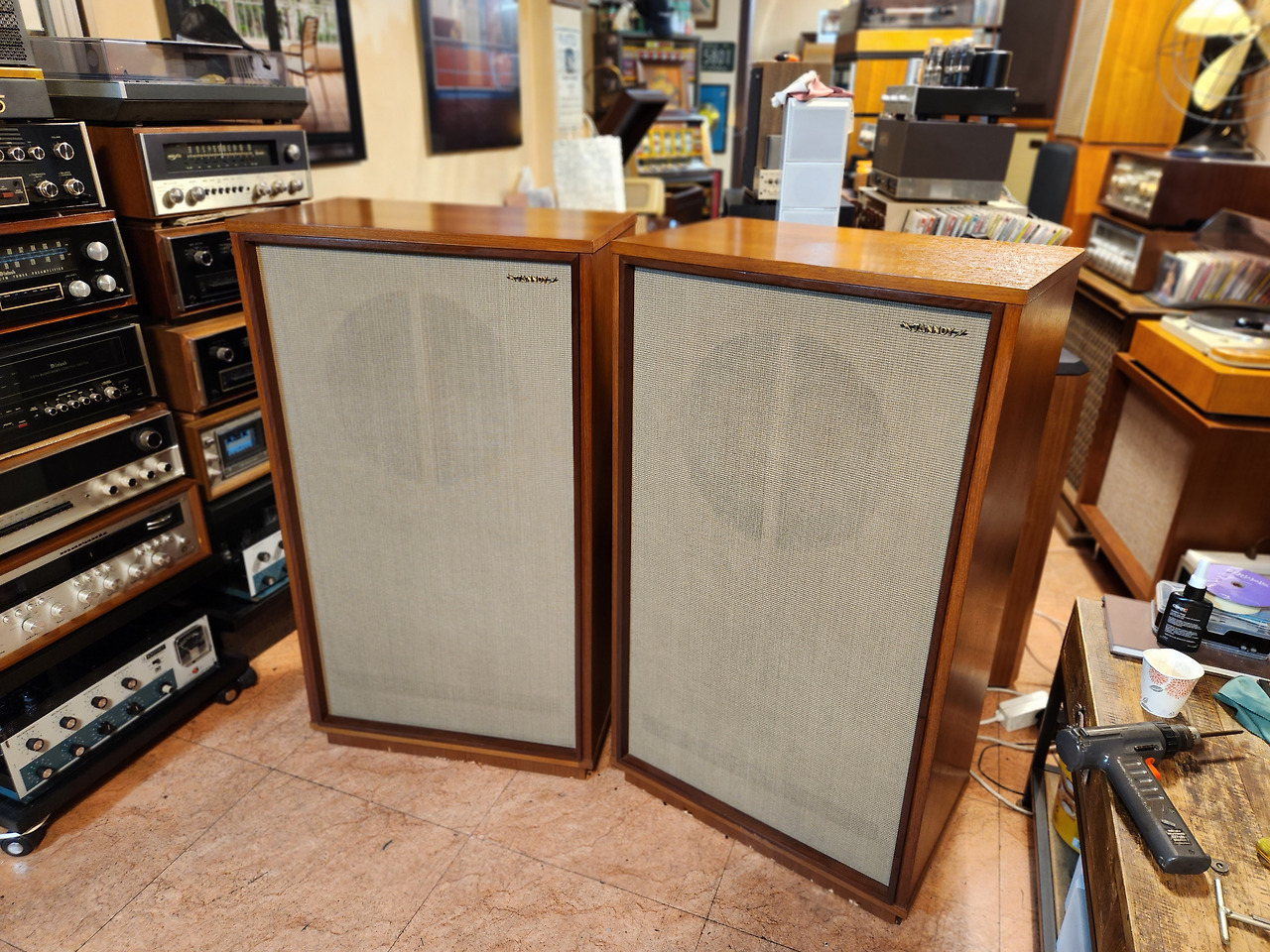 영국 Tannoy 탄노이 명기 Hpd385a Rectangular스피커 입니다 렉탱귤러 오리지널 인클로우져수납 극상품