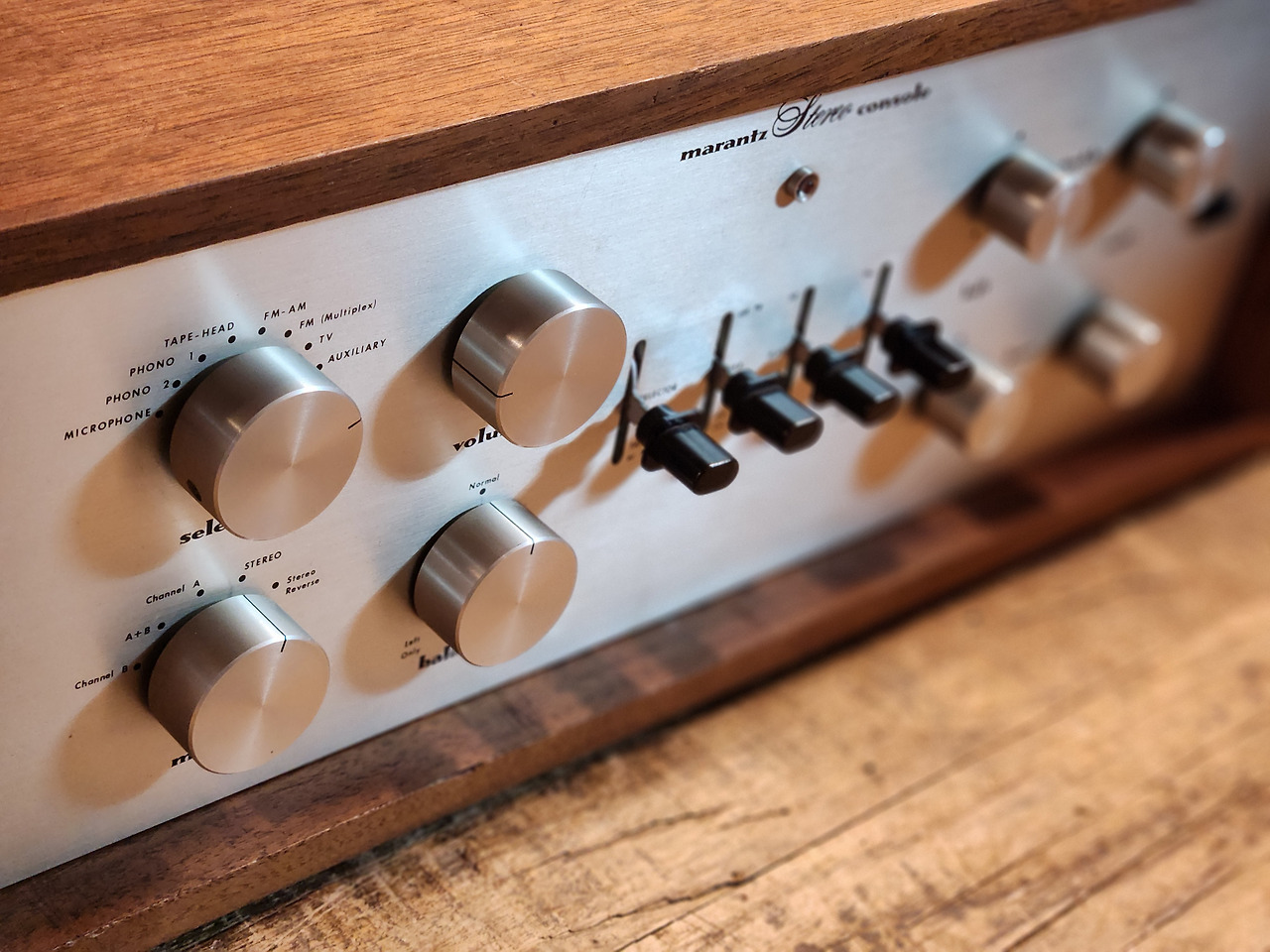 Marantz 마란츠 사의 명기 7c 진공관 프리엠프 입니다 극상품 25주년기념비 79년 팩토리버젼 발매모델 뮬러드관 채용