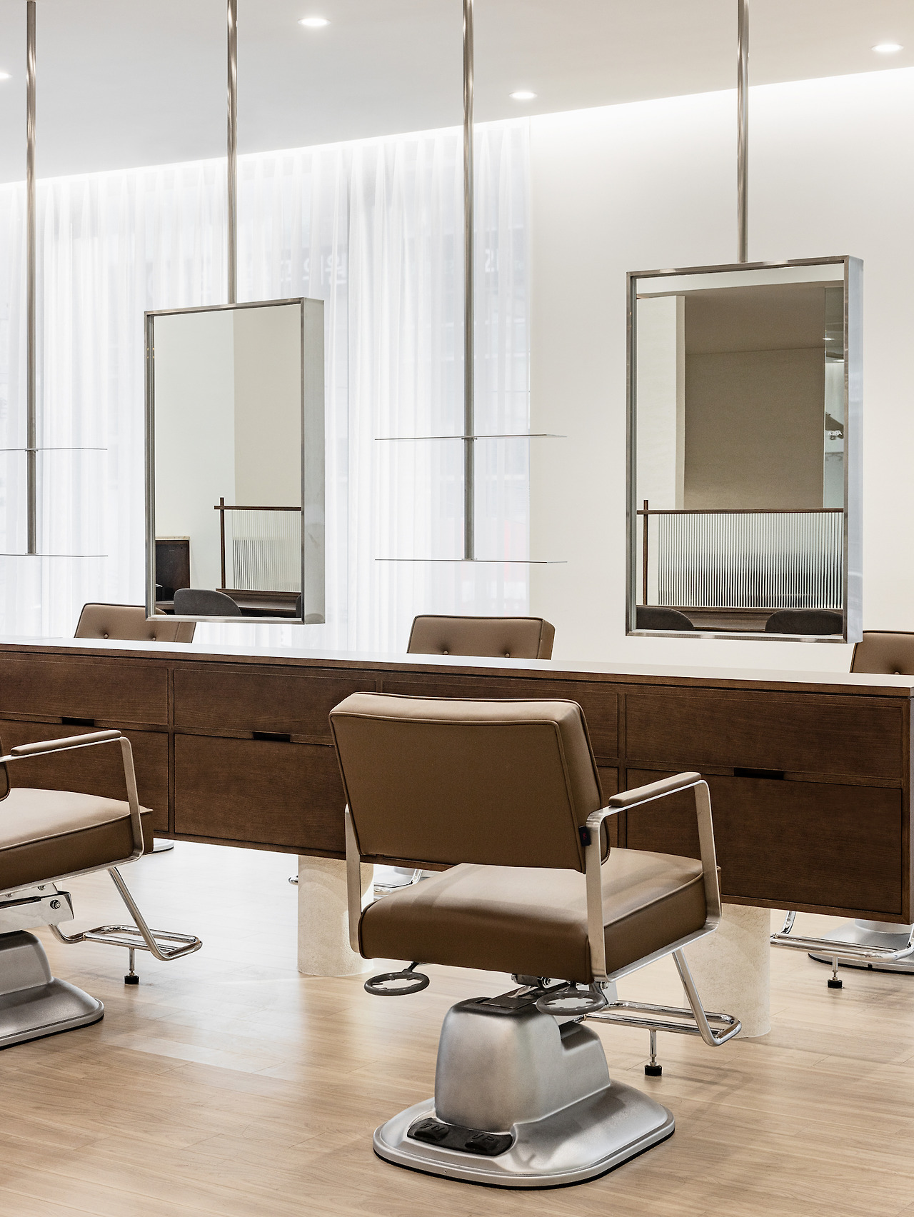 *미니멀 살롱 [ Orosy Studio ] More on Shinnonhyeon