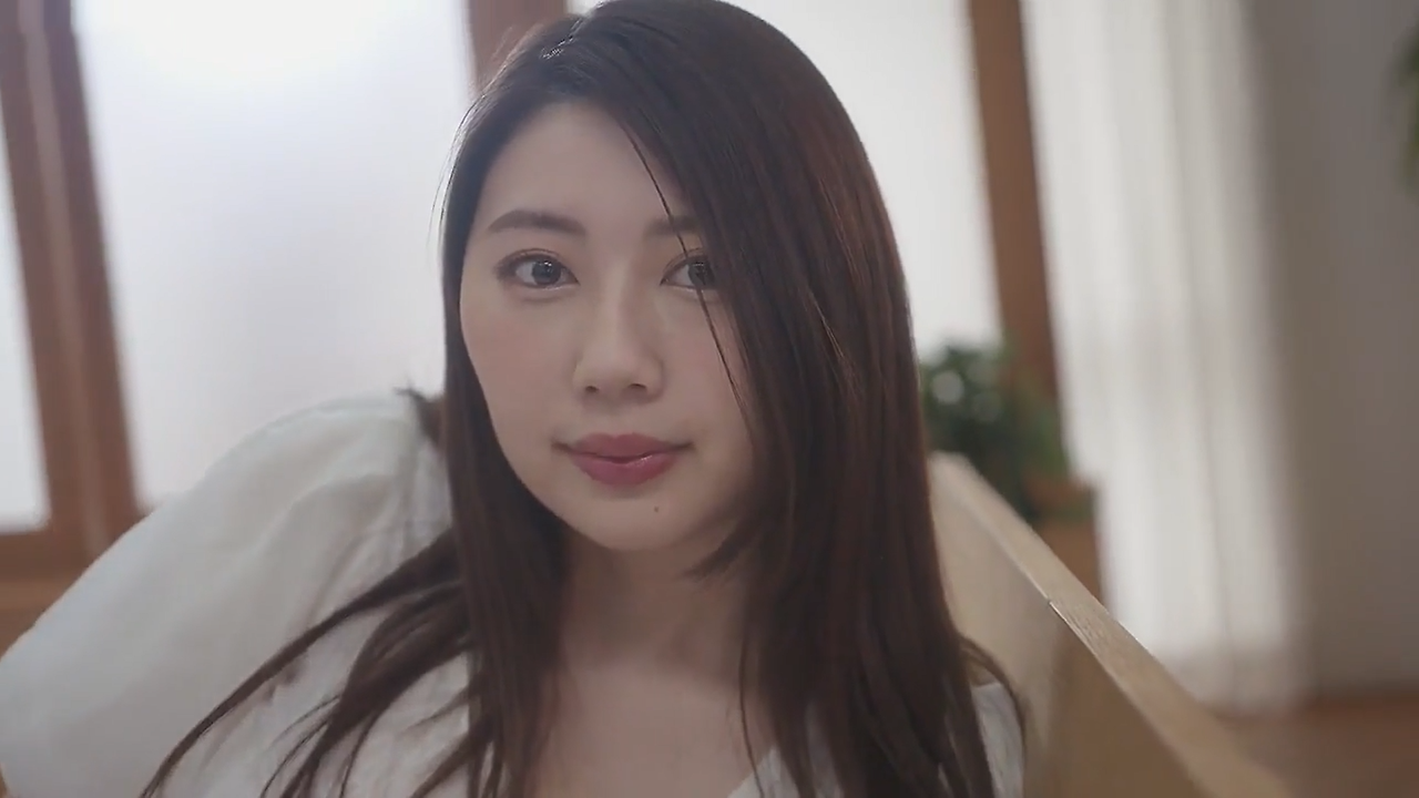 하나부치 나츠 (Natsu Hanabuchi, 花渕なつ)