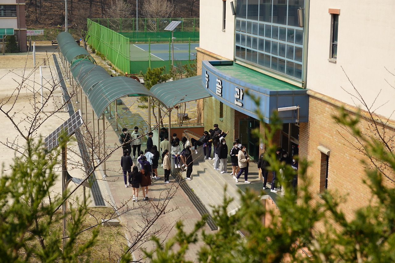 20210325 폐교된 안양서여중과 통합한 안양 신안중학교