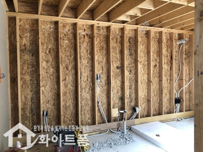 신축 목조주택 단열 친환경 단열재 화이트폼수성연질폼 수성연질우레탄폼 시공